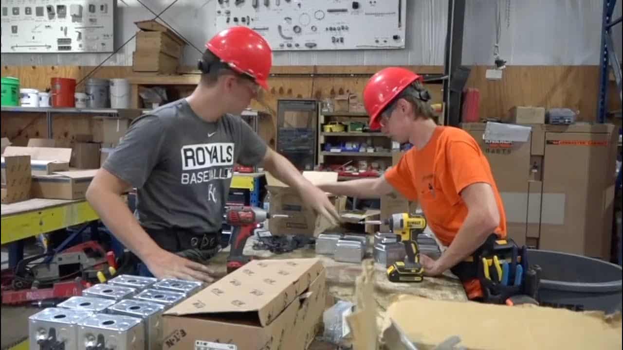 Barts Electric - Teaching The Fundamentals - Barts Electric Co